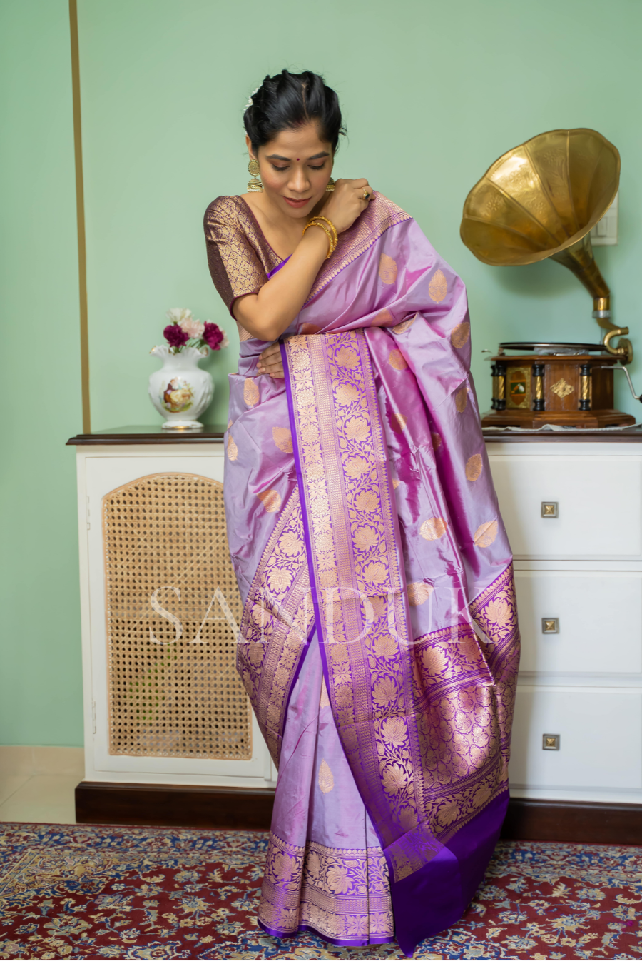Abitha Saree - Exquisite Selection of Traditional Indian Sarees - Sanduk