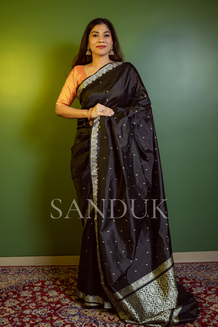 Unleash Your Inner Diva with Vibhavari Sarees - Sanduk